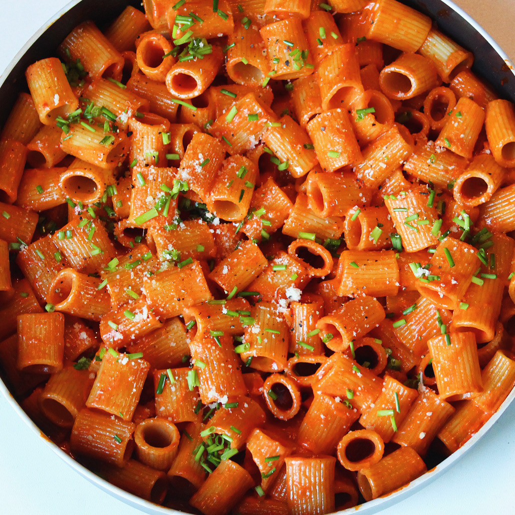 Pittige rigatoni pasta met Gochujang - Lot of Taste